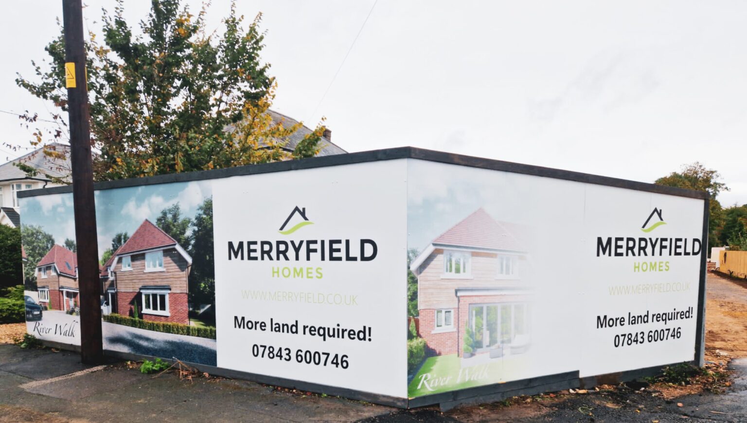 Hoarding in Construction: Types, Importance & Benefits